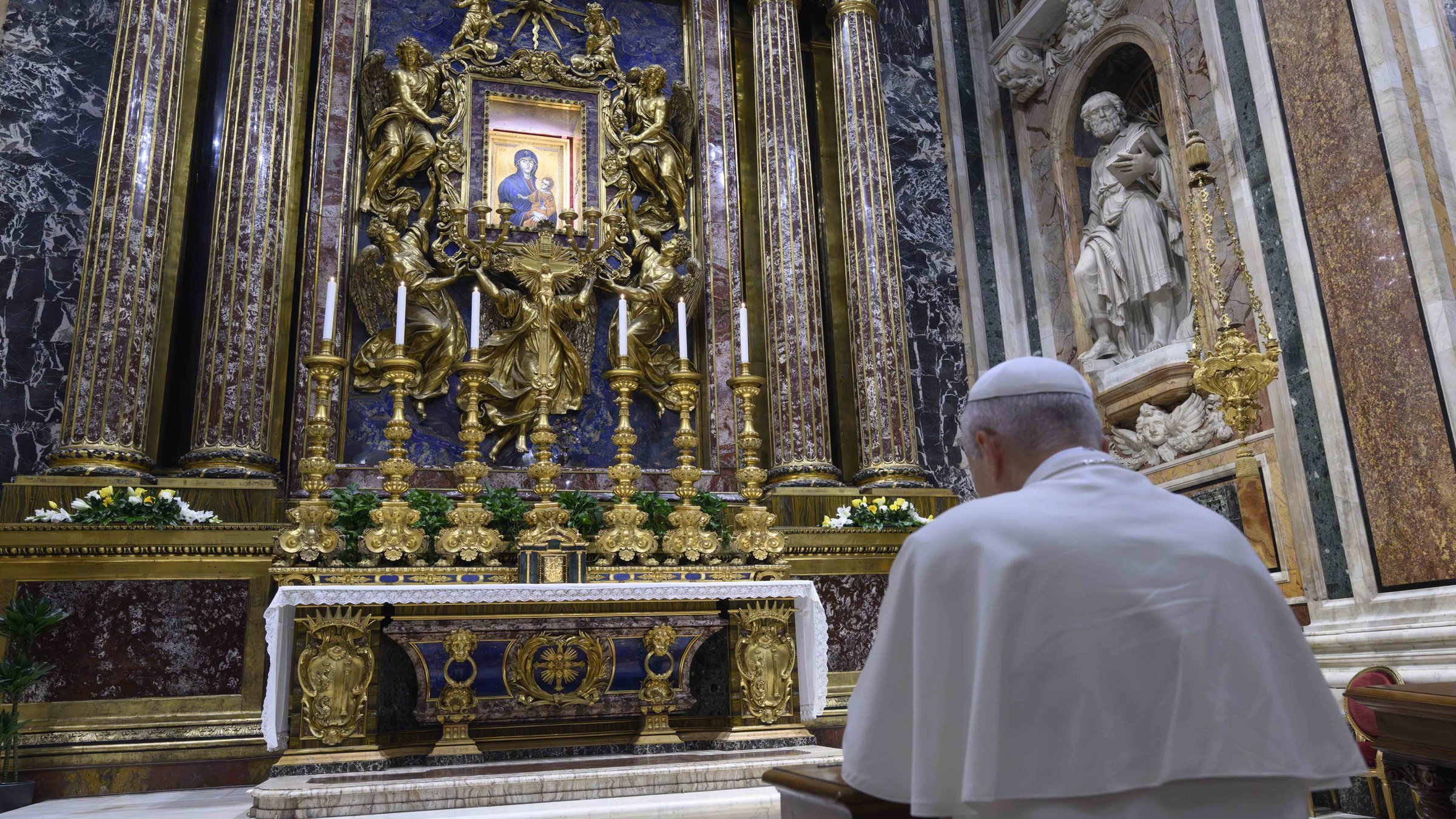Christ 'tamed' death, but people may still feel sad or outraged, pope ...