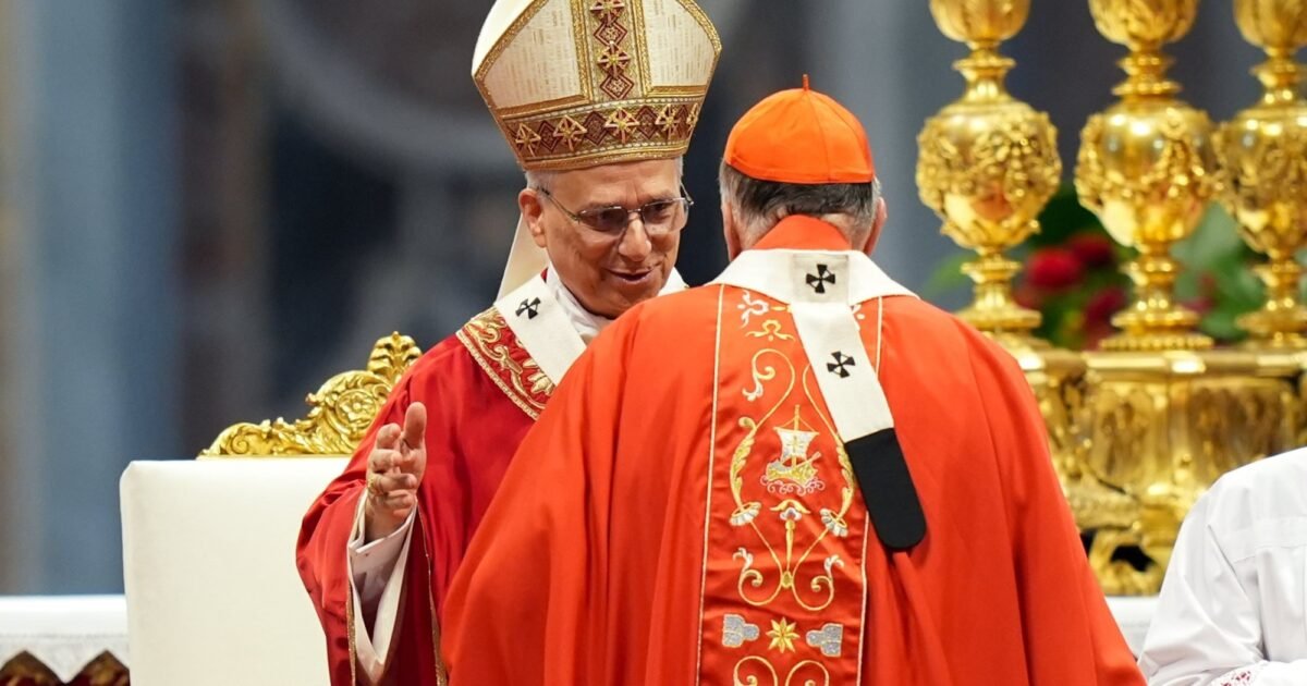 U.S. archbishops receiving pallium reflect on importance of fostering unity- Detroit Catholic