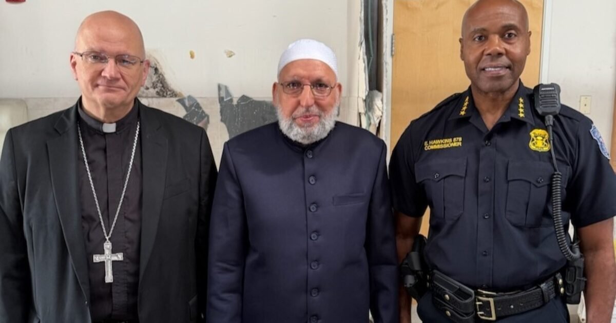 Supporting the local Muslim community after vandalism of Warren mosque ...