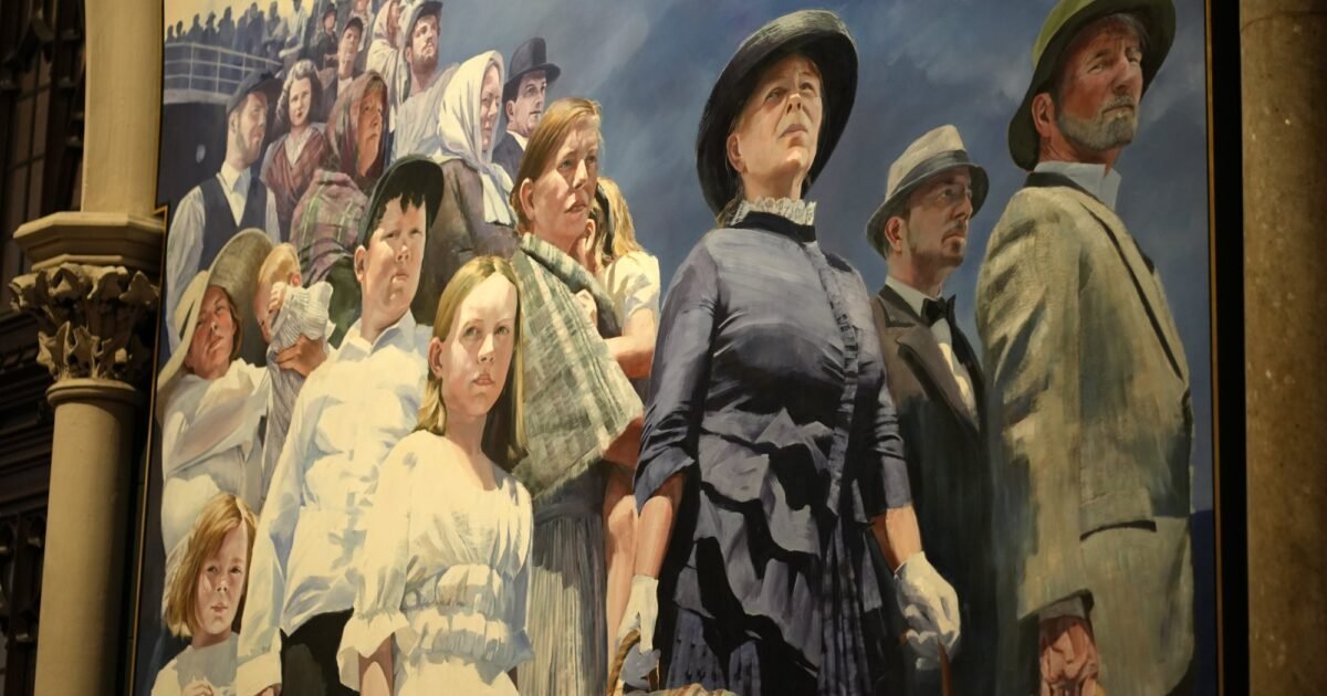 St. Patrick's Cathedral mural honors immigrants, first responders, N.Y ...