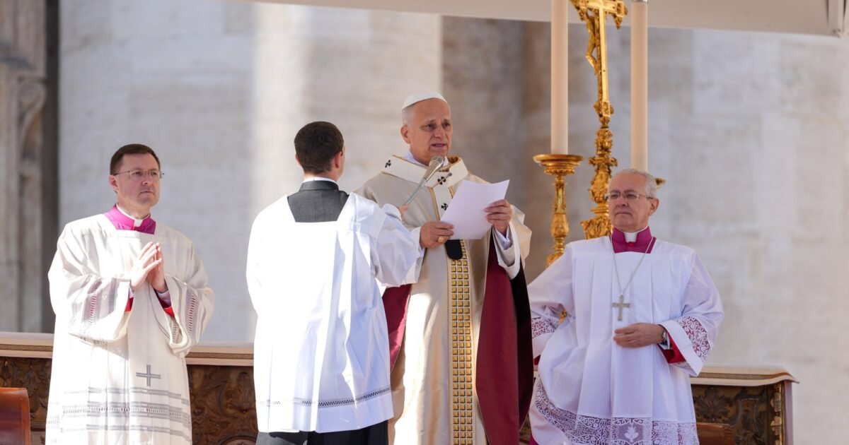 Pope sings praises of choirs, affirms importance of their ministry ...