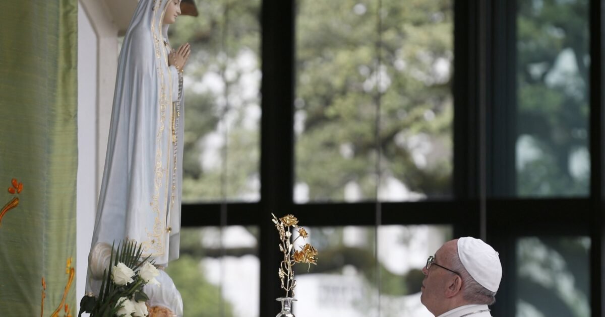 Pope to consecrate Russia, Ukraine to Mary - Detroit Catholic