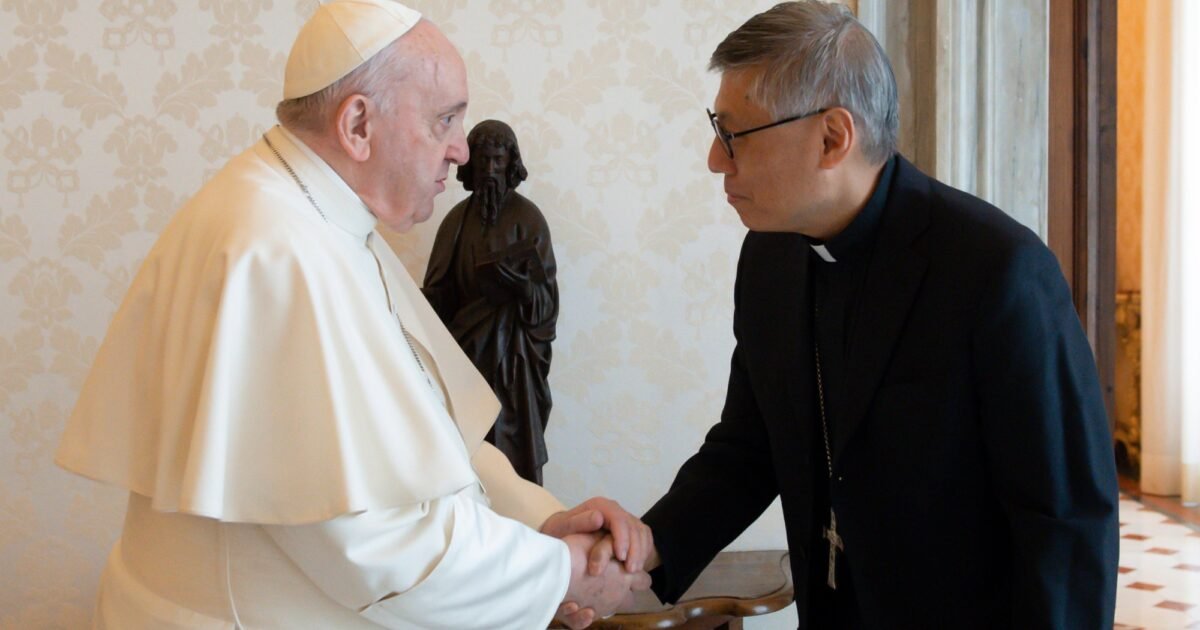 Pope meets Hong Kong bishop, records messages to Chinese Catholics ...