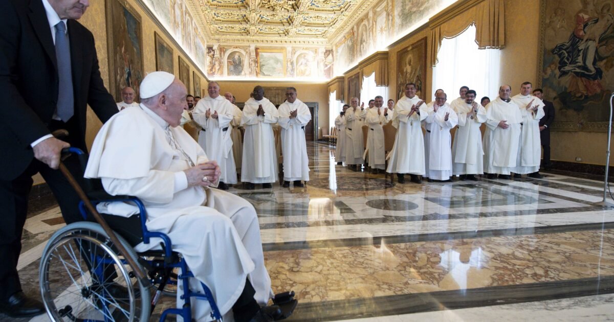 Lack of hope must be met with listening heart, pope says - Detroit Catholic