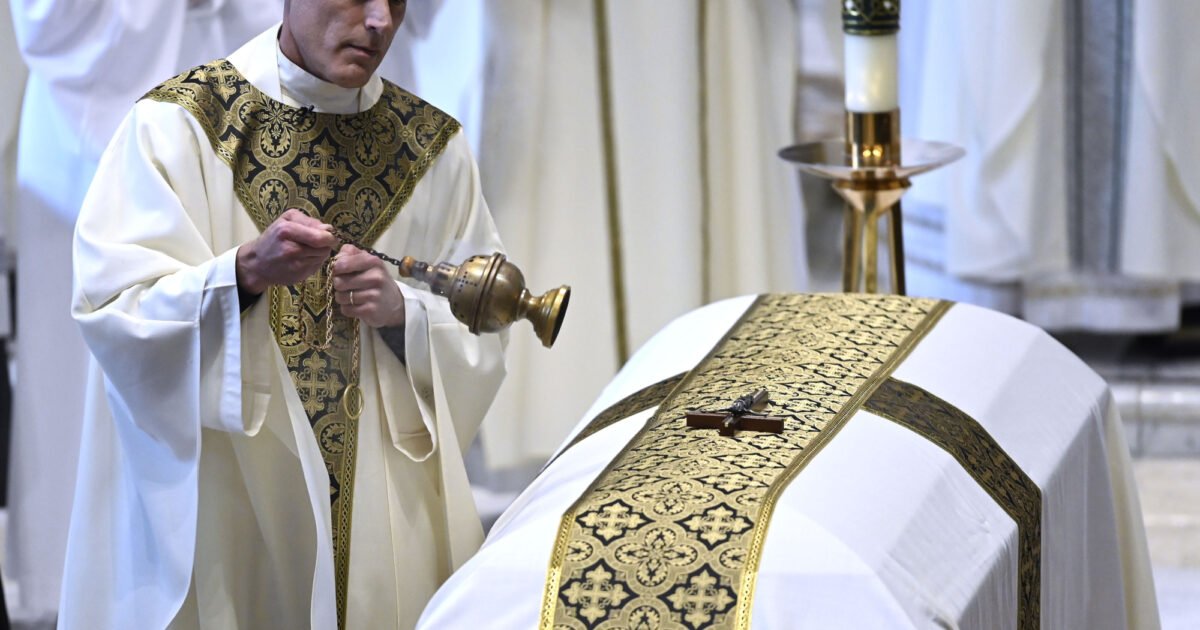 Michigan State student Brian Fraser laid to rest in tearful funeral ...