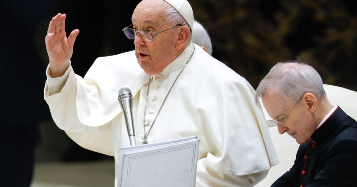 Pope to aid groups: Truly giving means expecting nothing in return ...
