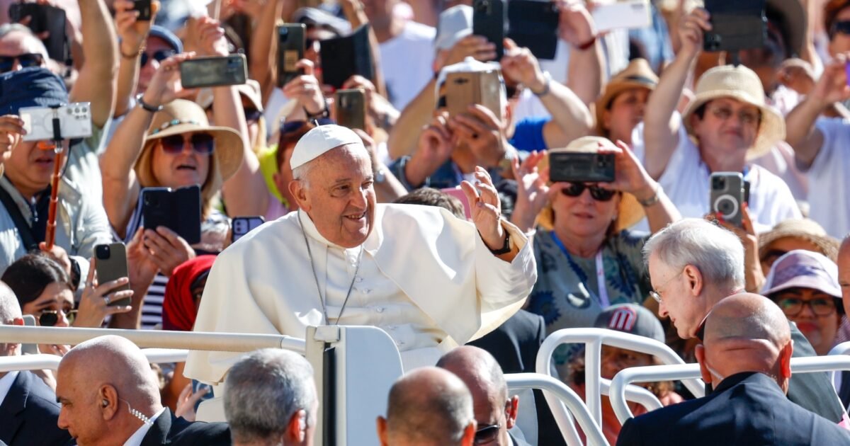 Pope preparing document on Sacred Heart of Jesus to renew church, world ...