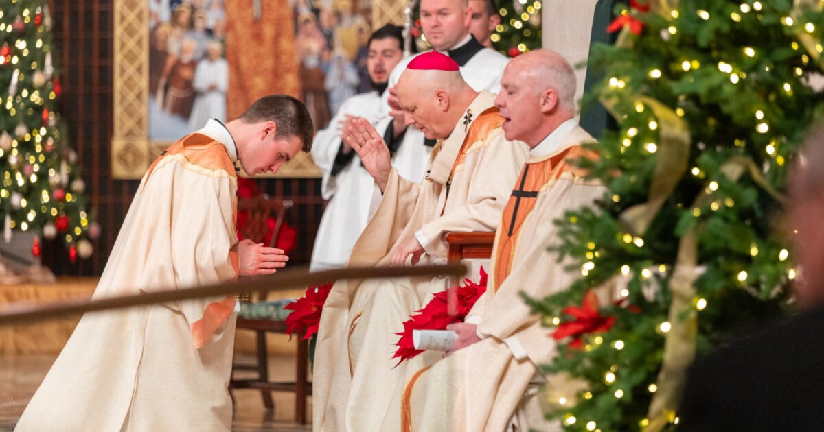 Christmas morning Mass at the Cathedral of the Most Blessed Sacrament ...