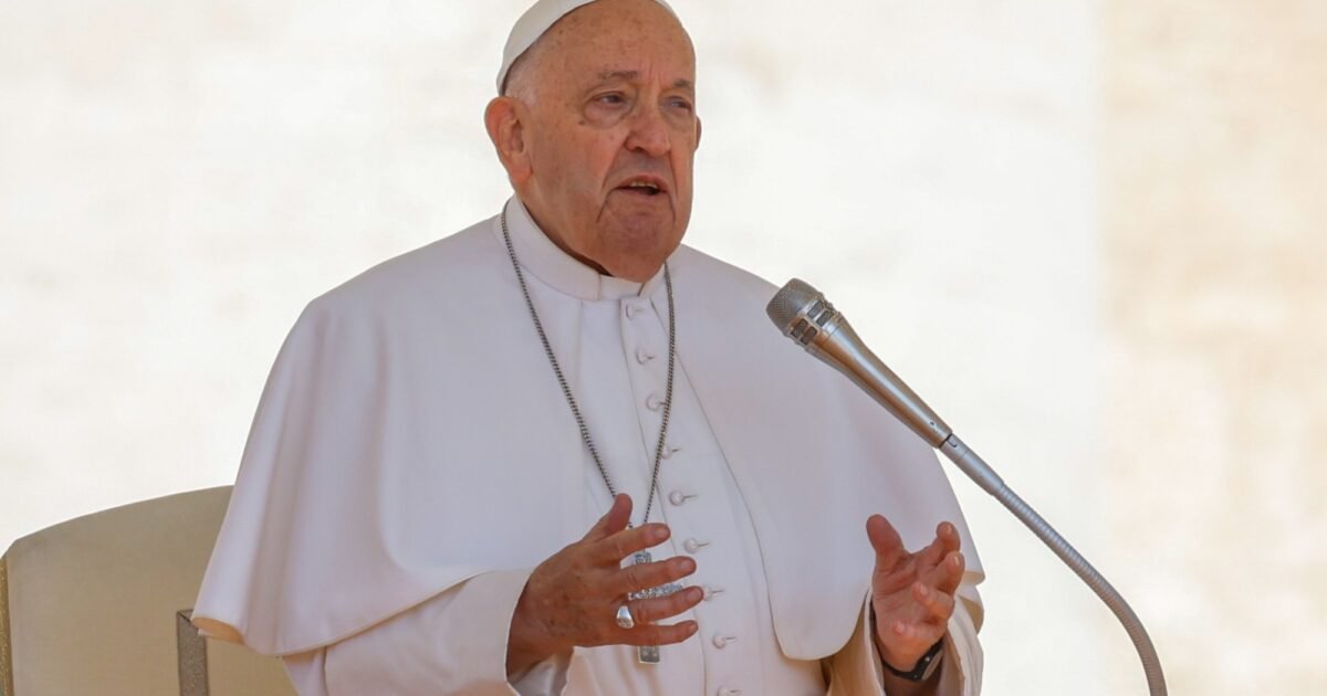 Spirit and Scripture combined cast light on life's problems, pope says ...