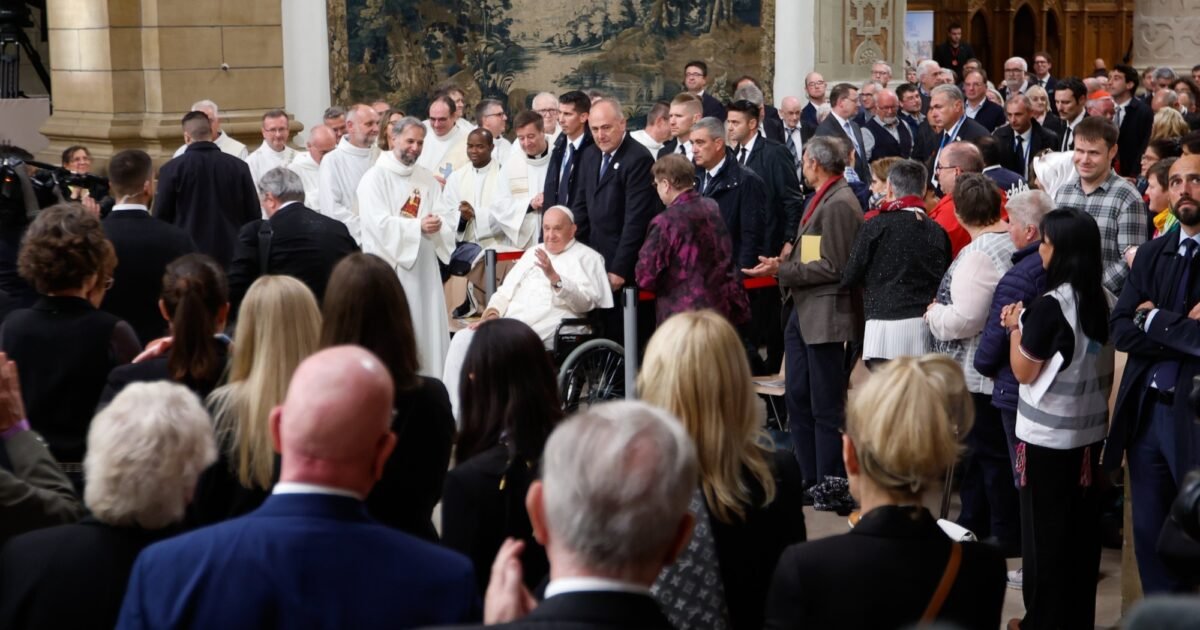 Pope: Humanity suffers from 'dangerous syndrome' of repeating mistakes ...