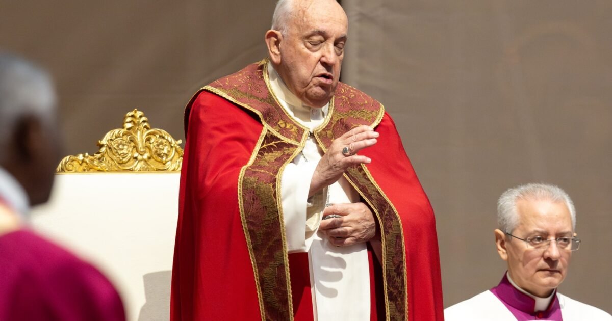 Pope offers Mass for cardinals and bishops who died in past year ...