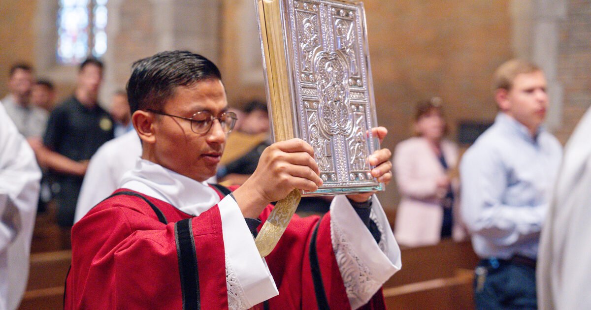 Sacred Heart Major Seminary community gathers in prayer to begin new ...