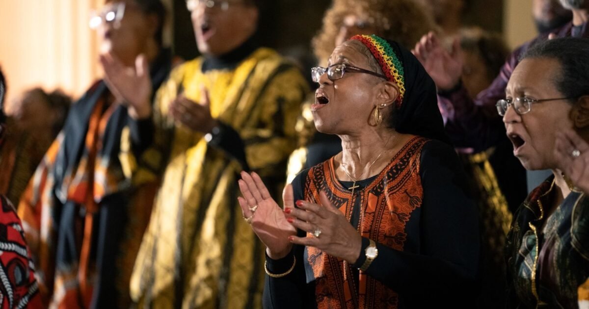 Black Catholic Gospel Choir sings the Lord is 'worthy to be praised' in ...