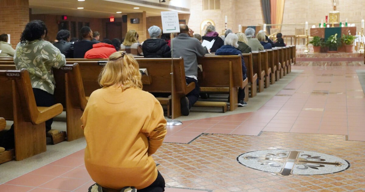 National Eucharistic Congress pilgrims regroup at St. Fabian adoration ...