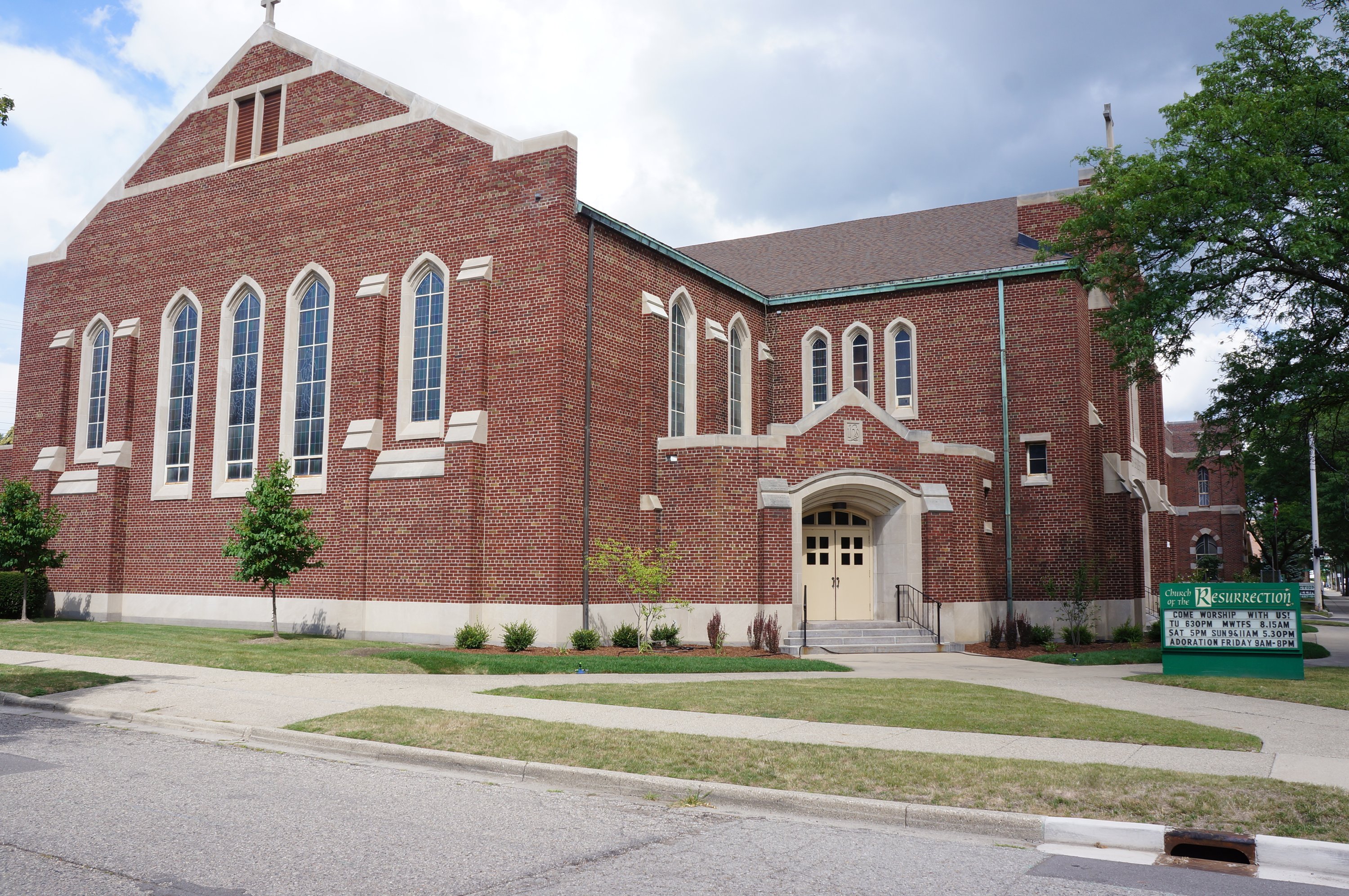 Campus Tour - Church of the Resurrection